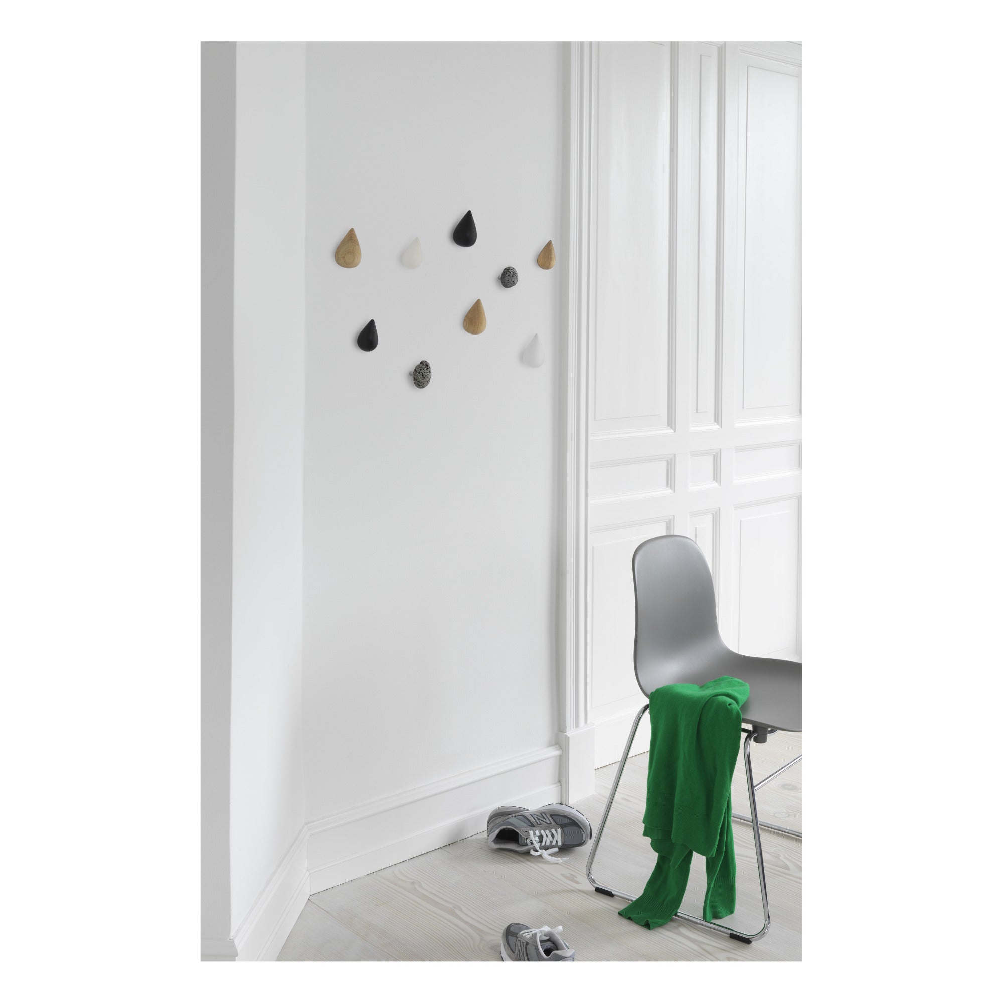 Dropit hooks, oak. – Polycurios.